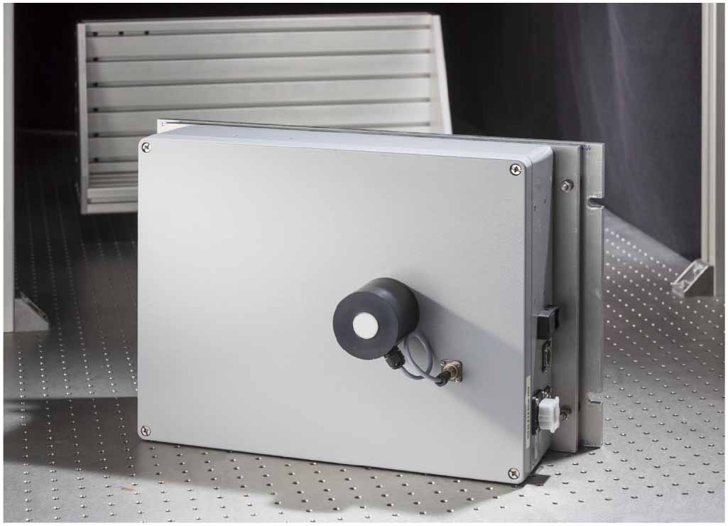 Calibrating spectrometers for measurements of the spectral irradiance ...