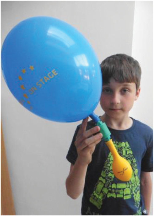 Two balloons—the answer - IOPscience