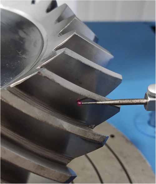 An analytical method for the meshing performance of deviation surface ...