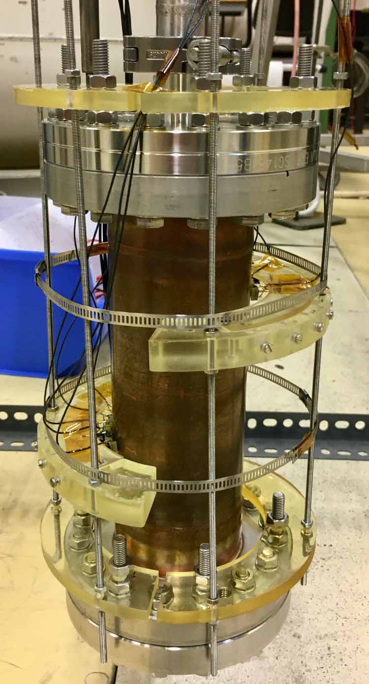 Temperature measurement on copper surfaces for superconducting thin ...