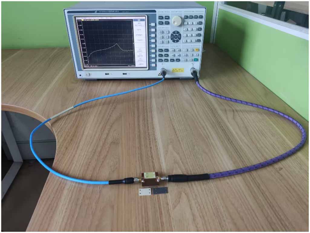 Compact sensor based on CPW SSPP structure for highly sensitive ...