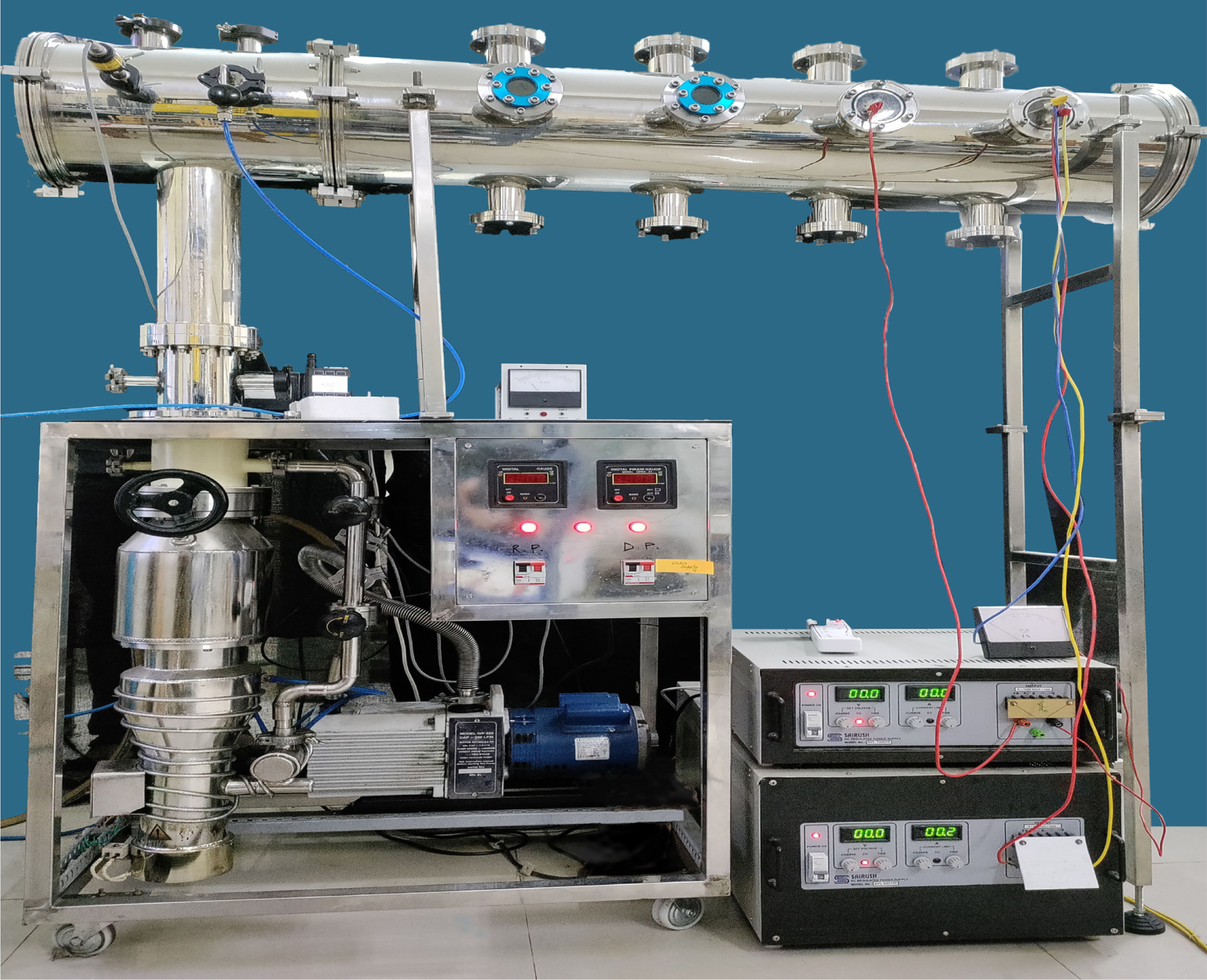 Uniform plasma generation with filament assisted DC discharge in a ...