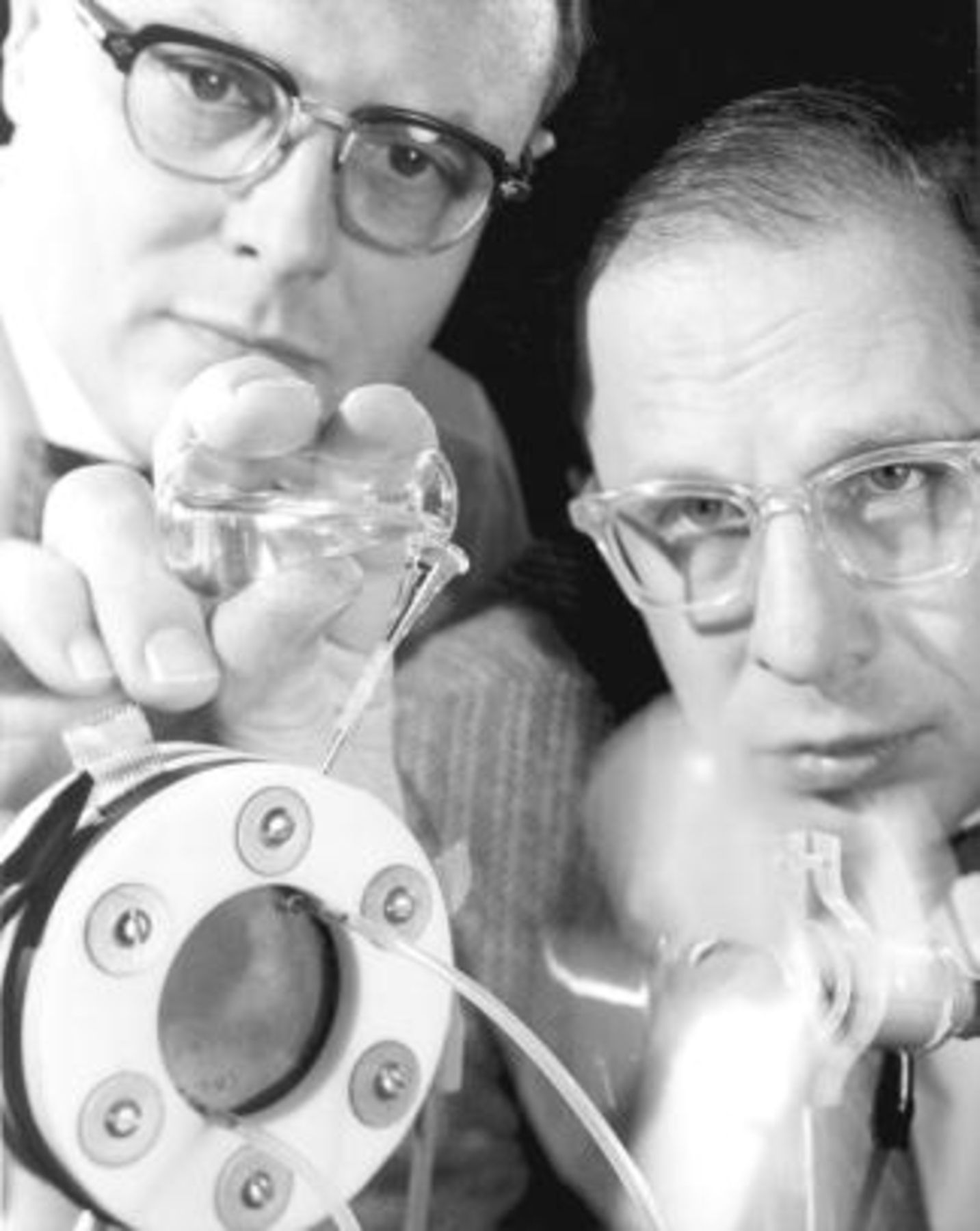 A Historical Perspective of Fuel Cell Technology in the 20th Century ...