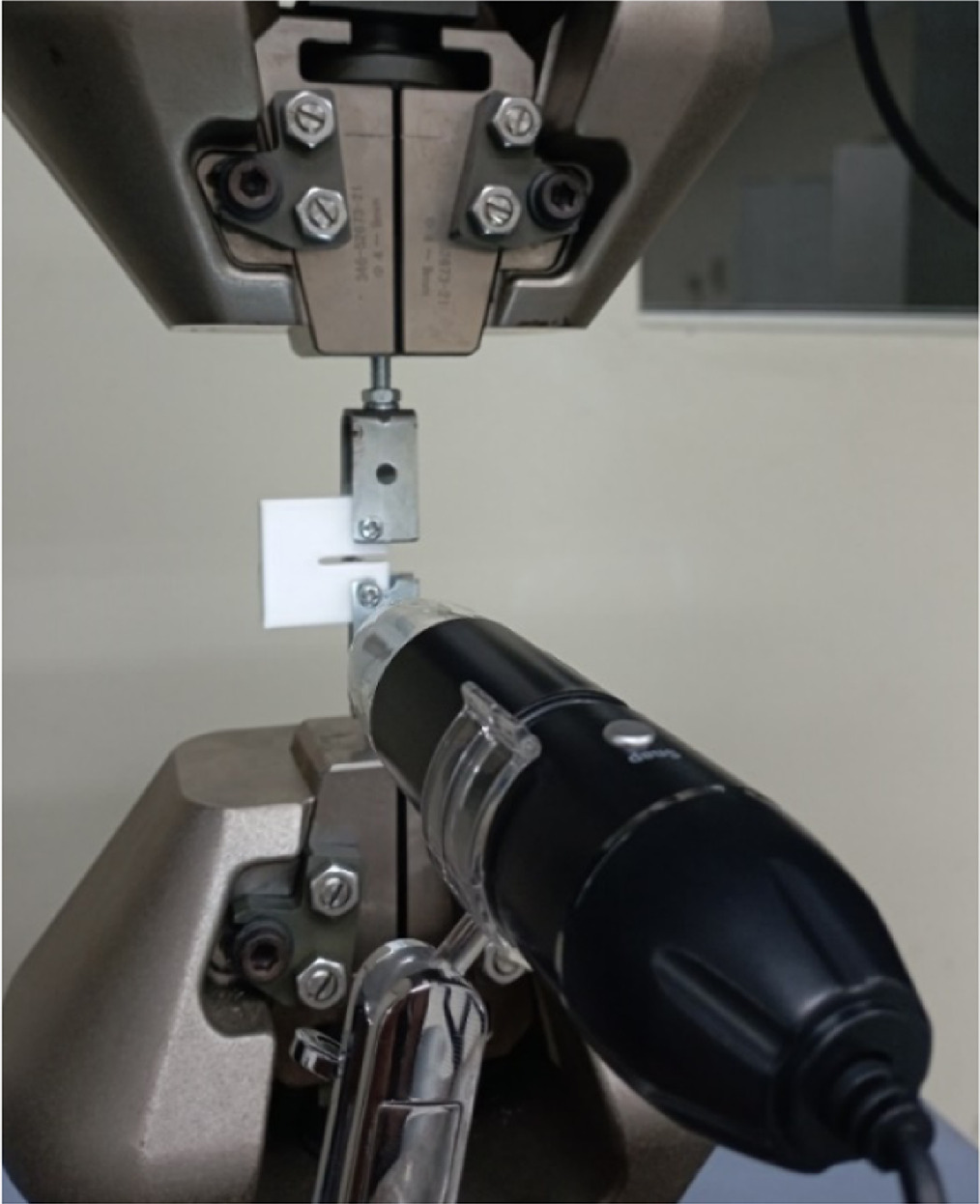 Analysis of crack propagation of PLA fabricated by the additive ...